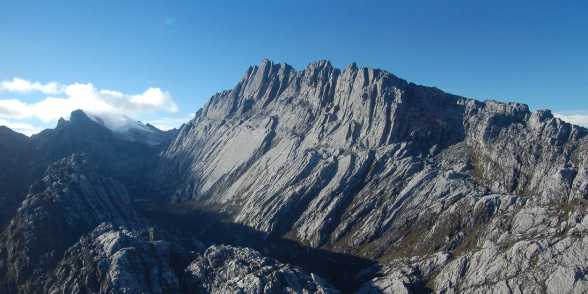 Carstensz Pyramid (Puncak Jaya) 4,884 m Expedition - Xtreme Climbers ...